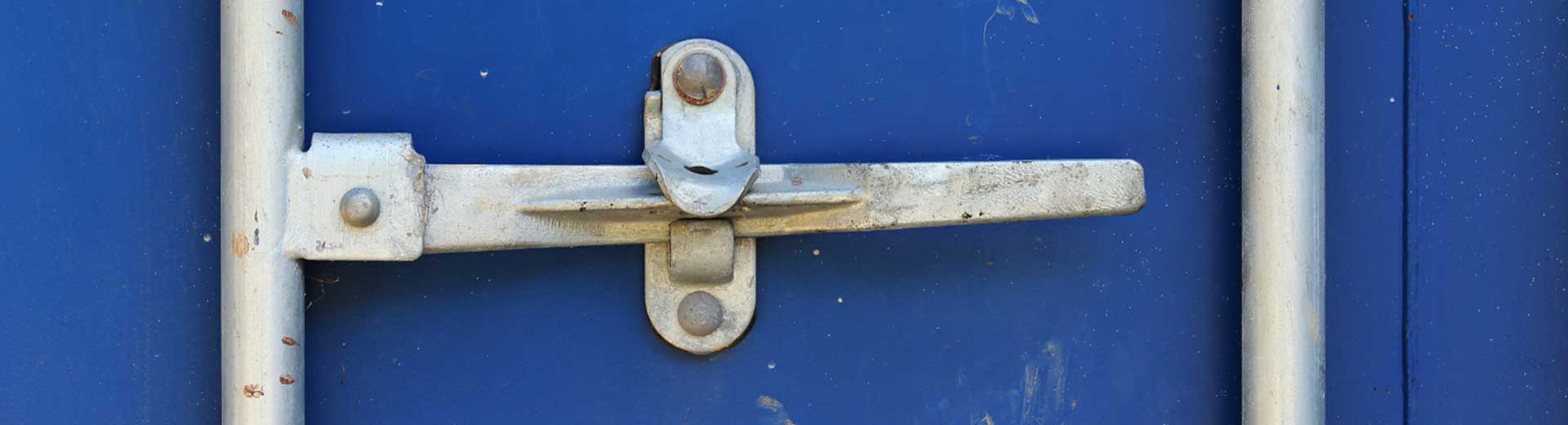 5 Advantages of an Open Side Shipping Container | NZBOX